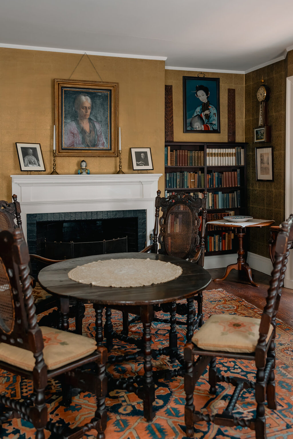 A Historic and Charming Nichols House Museum Engagement Shoot in Boston ...
